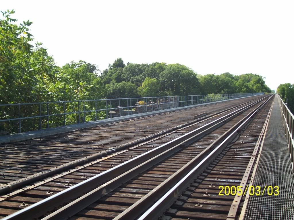 How Should I Insulate Bridge Guard Rails? - Layouts and layout building - Trains.com Forums